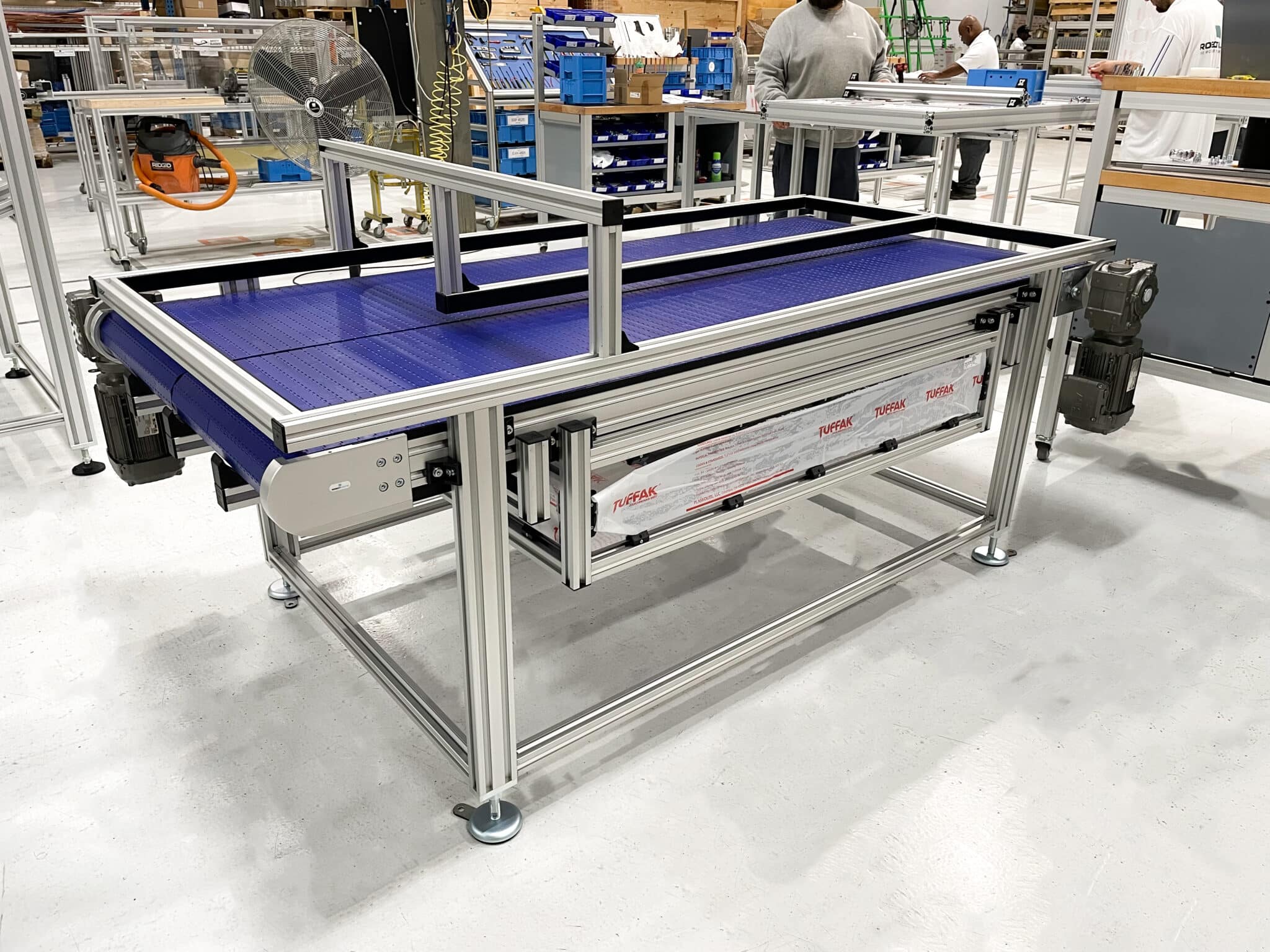 Combining Modular Belt Conveyors | Robotunits Application
