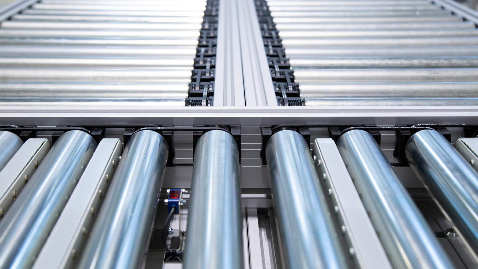 Modulare Rollenförderer Systeme | Maßgeschneiderte Lösungen