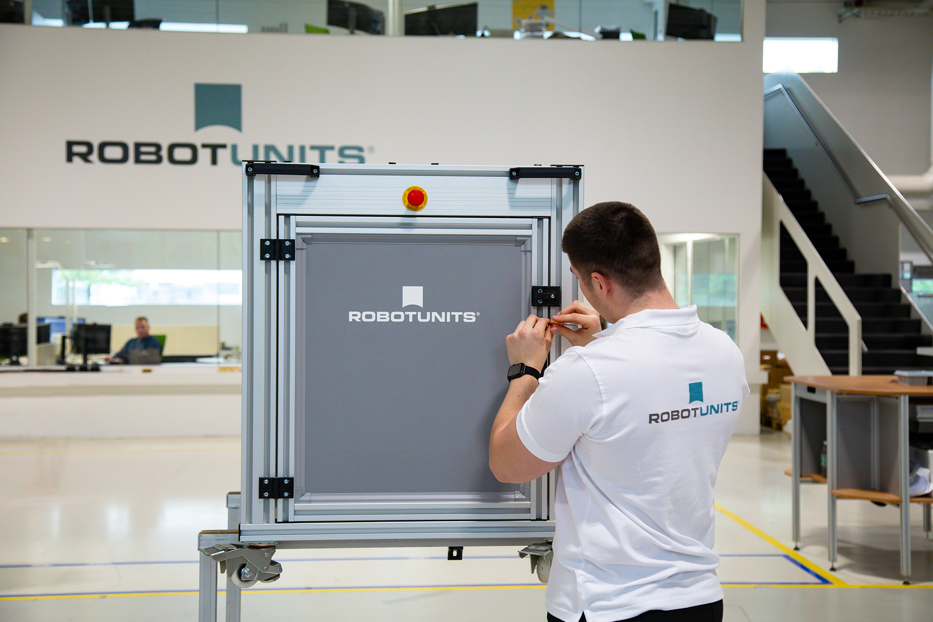 Cobot applications - The Robotunits Cobot Station in use